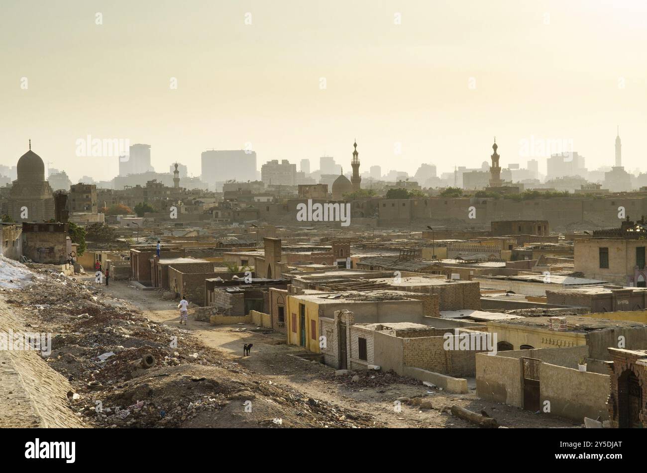 Cairo slums hi-res stock photography and images - Alamy