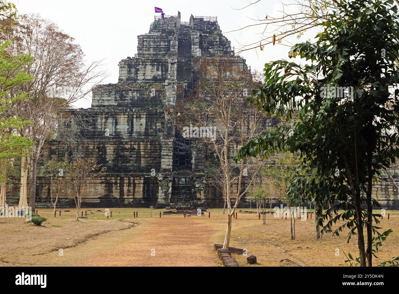 The seven-tiered pyramid in Koh Ker in Cambodia Stock Photo - Alamy