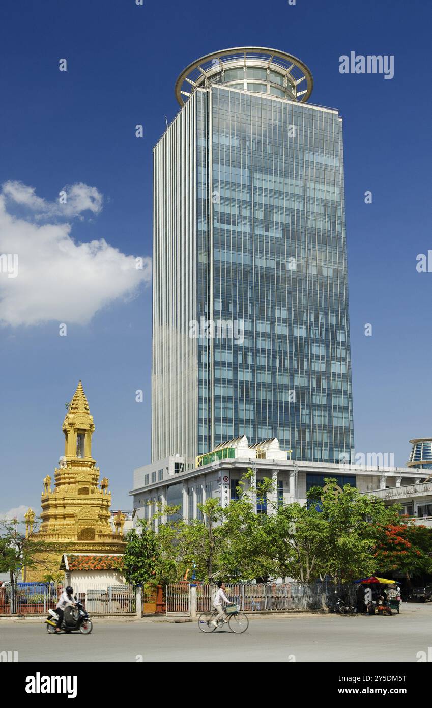 Southeast asia commercial building hi-res stock photography and images ...