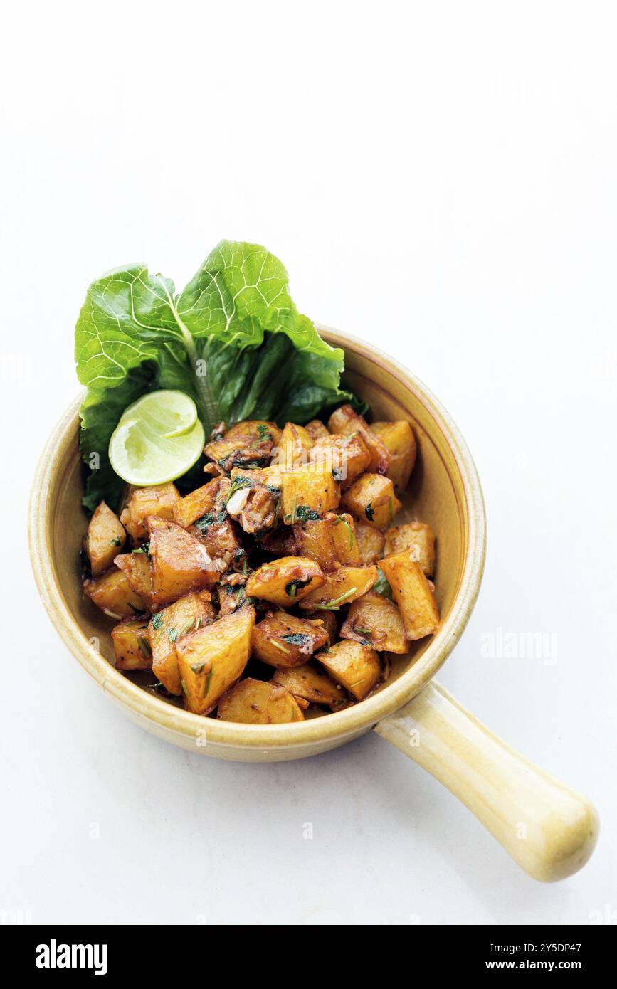 Batata harra lebanese middle eastern spicy fried garlic herb potato ...