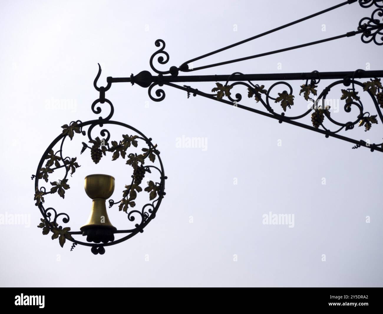 Wrought iron inn sign hi-res stock photography and images - Alamy