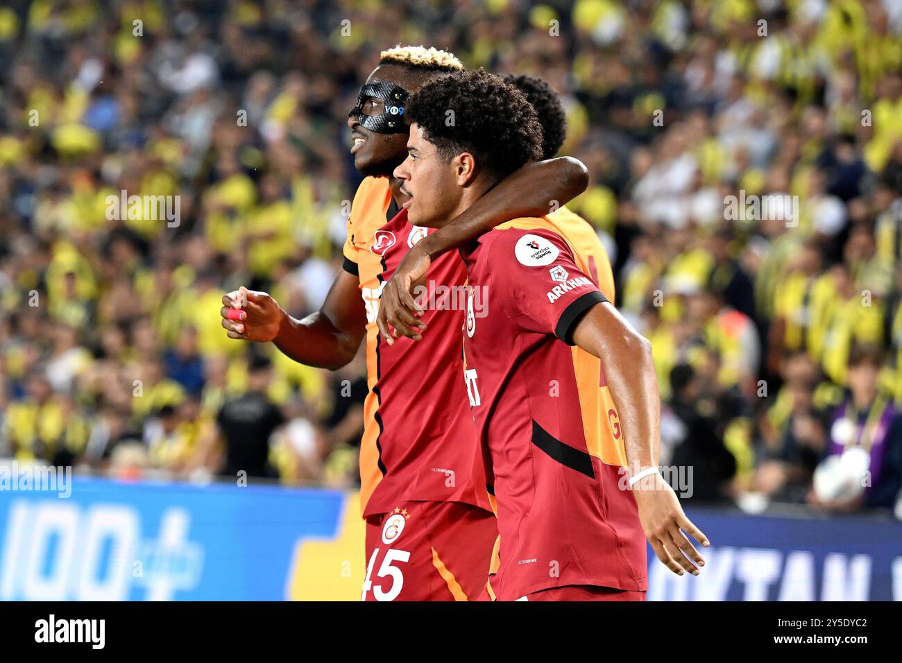 ISTANBUL - Gabriel Sara of Galatasaray SK celebrates the 0-3 during the ...