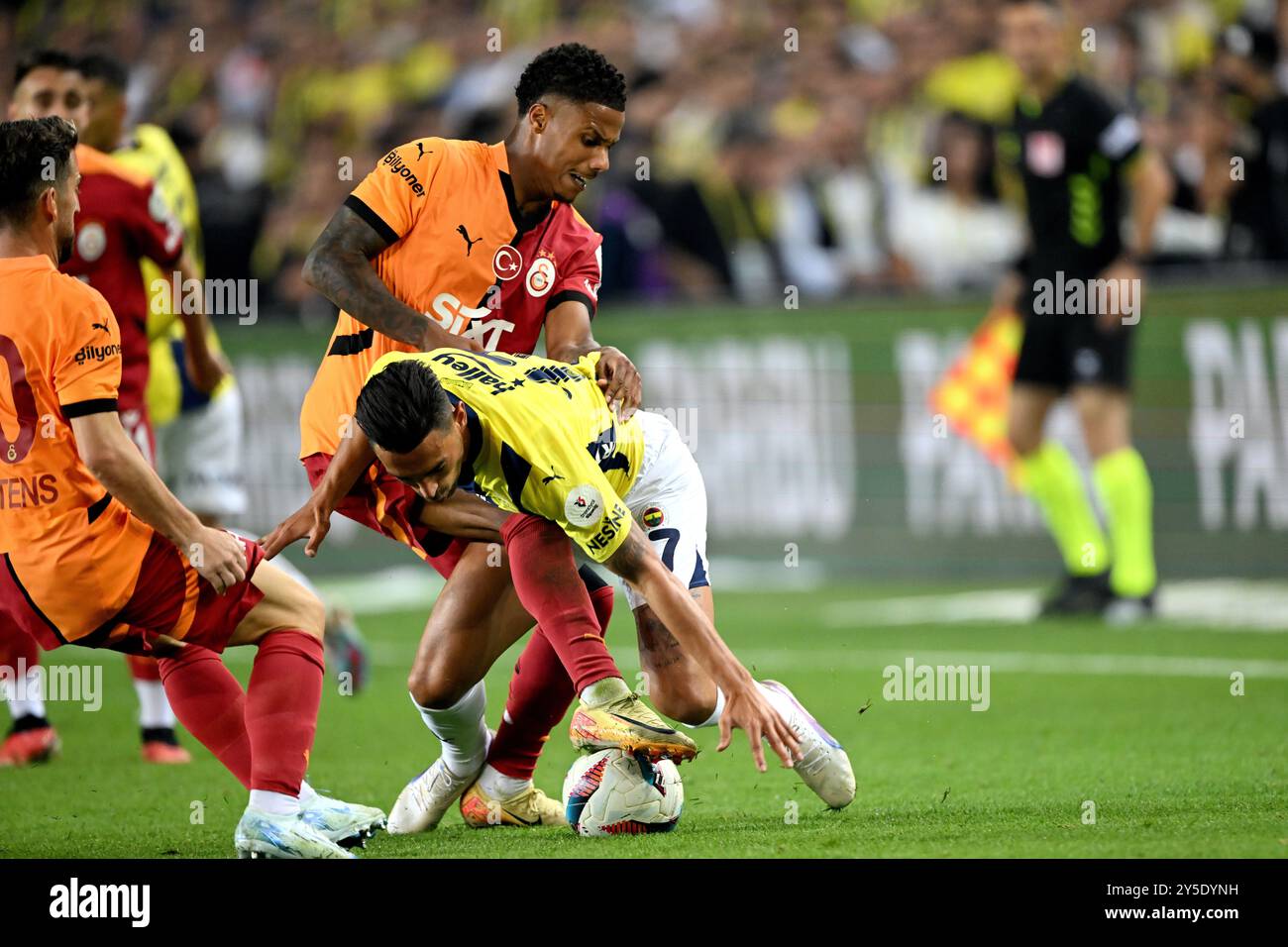 ISTANBUL - (l-r) Ismail Jakobs of Galatasaray SK, Irfan Can Kahveci of ...