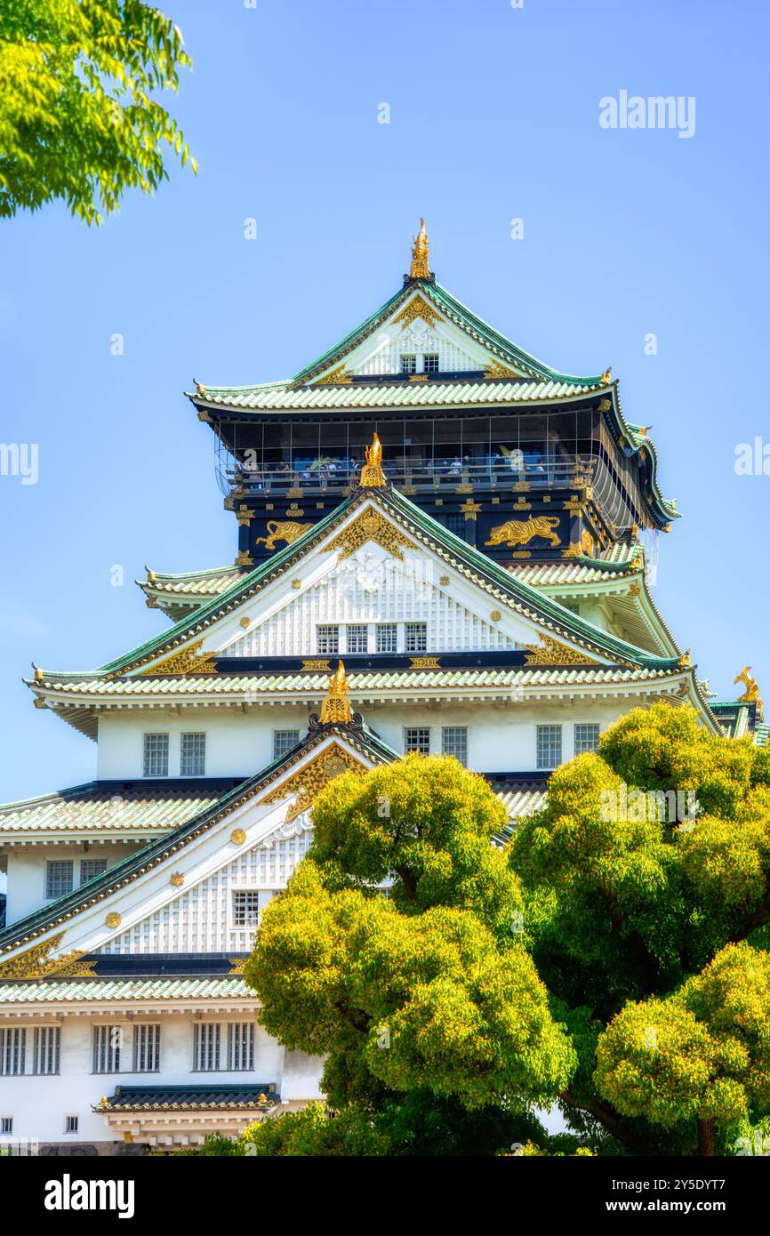 View with Osaka Castle, the most famous landmark and popular tourist ...