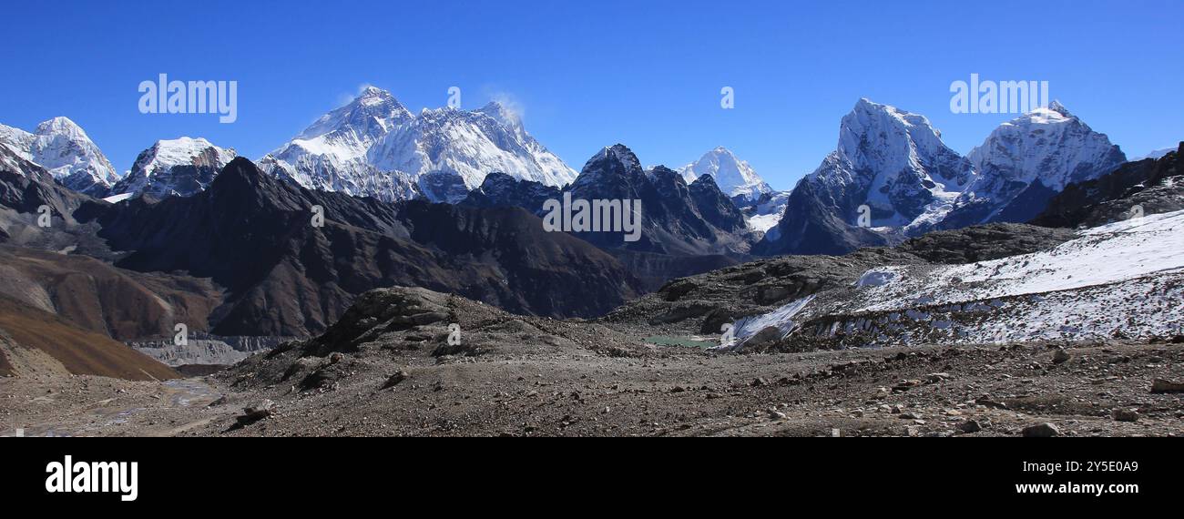 High mountains Pumori, Lobuche, Mount Everest, Nuptse, Lhotse, Makalu ...