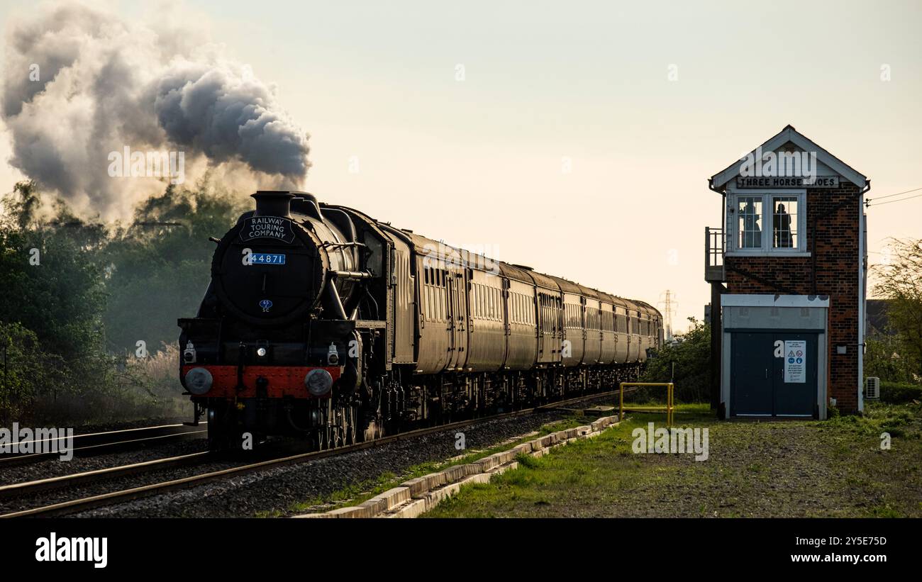 44871 Railway Touring Company at Burnthouse Road Level Crossing Turves ...