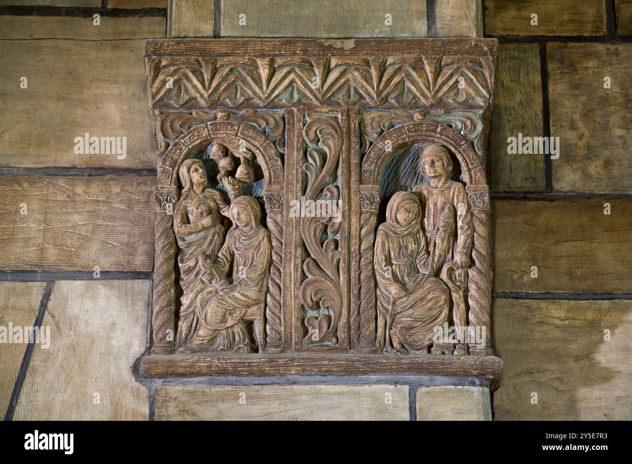 Stone corbel on bottom of arch hi-res stock photography and images - Alamy