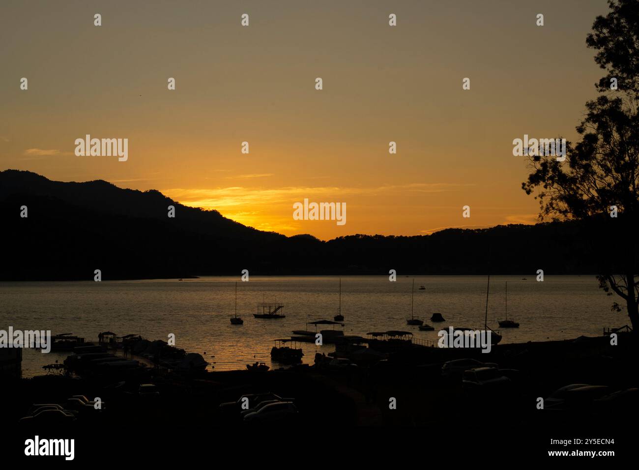 View serene lake waters hi-res stock photography and images - Alamy