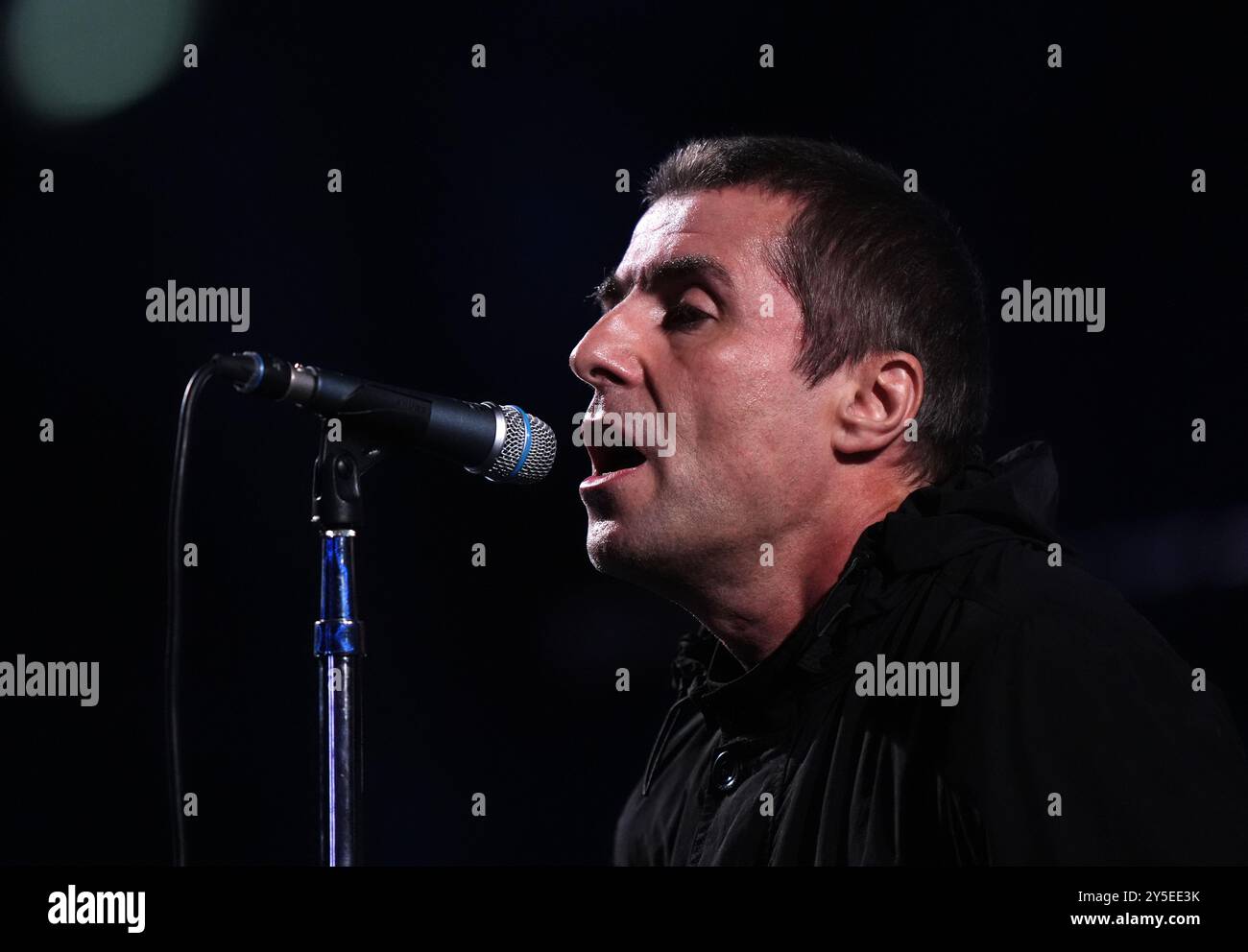 Liam Gallagher performing ahead of the IBF World Heavy weight bout at ...