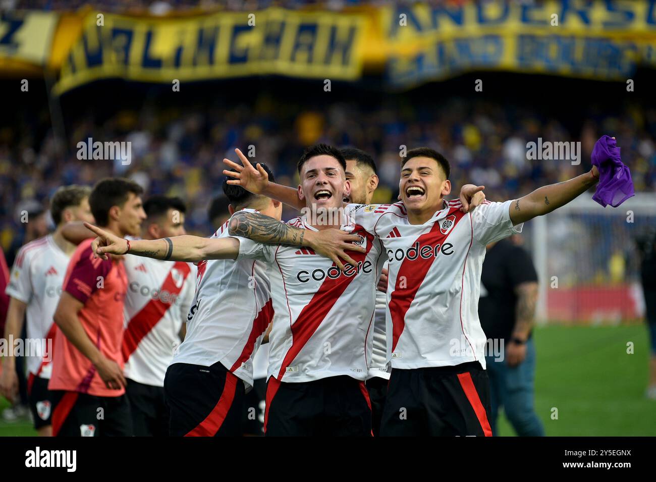 River Plate players celebrate after their team defeated Boca Juniors in ...