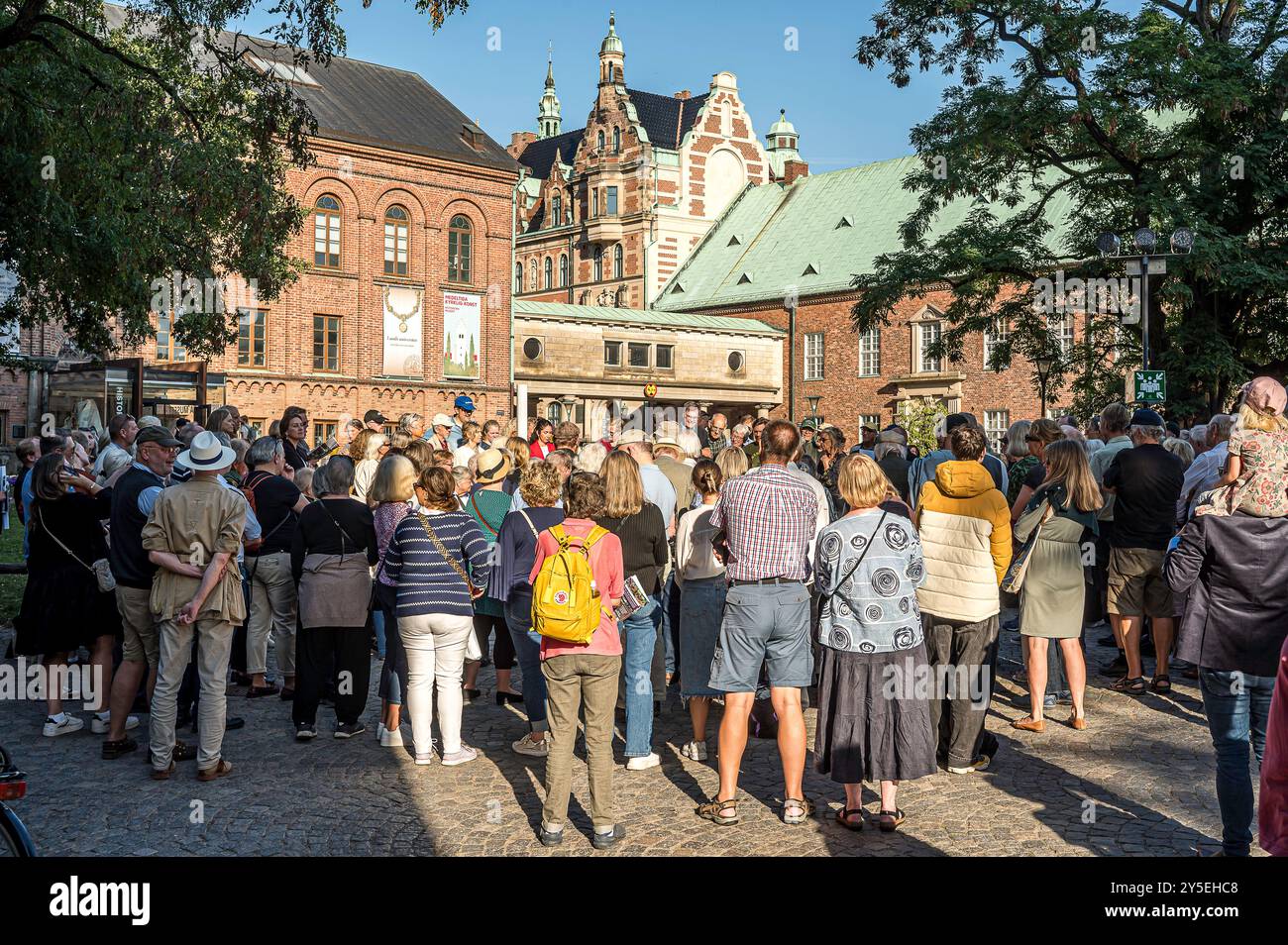 Krafts square hi-res stock photography and images - Alamy