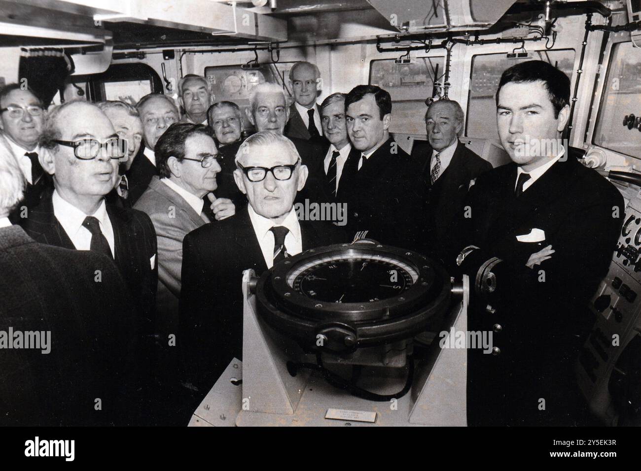 VETERANS OF WORLD WAR TWO CRUISER HMS MANCHESTER VISIT THE BRIDGE ...