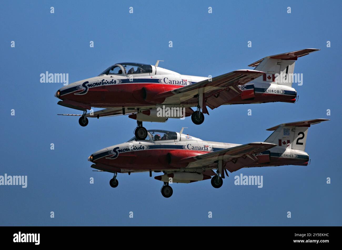 Canadian Forces Snowbirds CT-114 Tutor jets prepare to land at Toronto ...