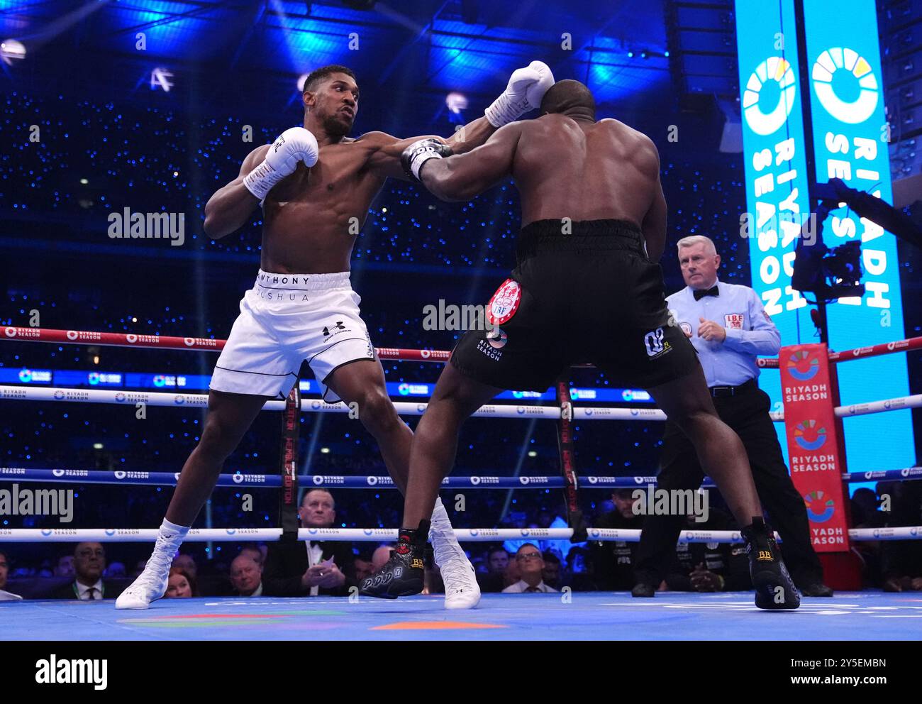 Anthony Joshua (left) and Daniel Dubois in the IBF World Heavy weight ...