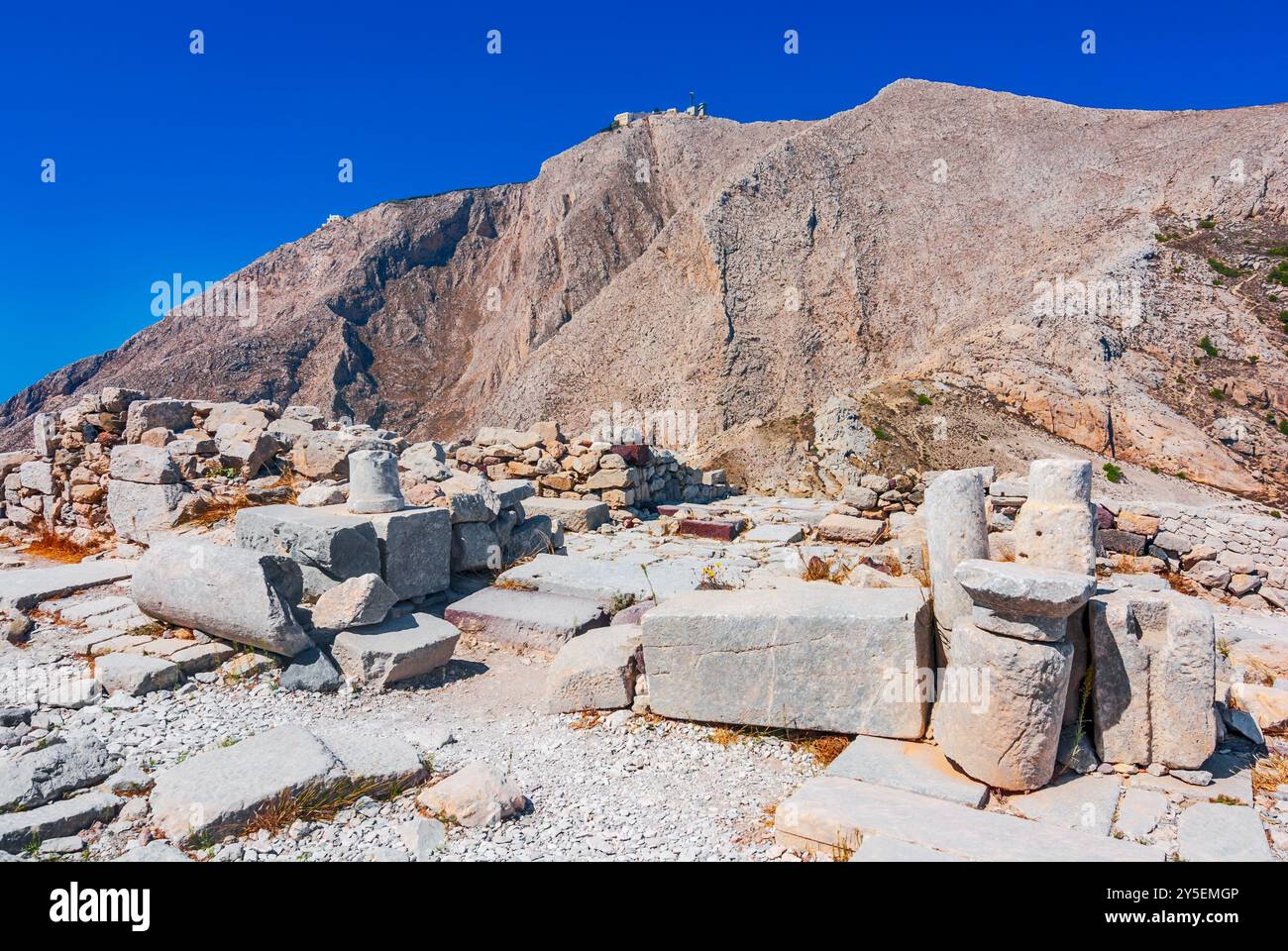 Santorini, Greece. Ancient Akrotiri ruins showcasing well-preserved ...