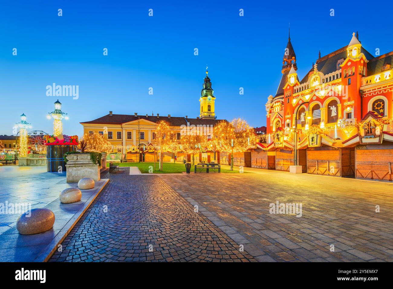 Tinkling lights hi-res stock photography and images - Alamy