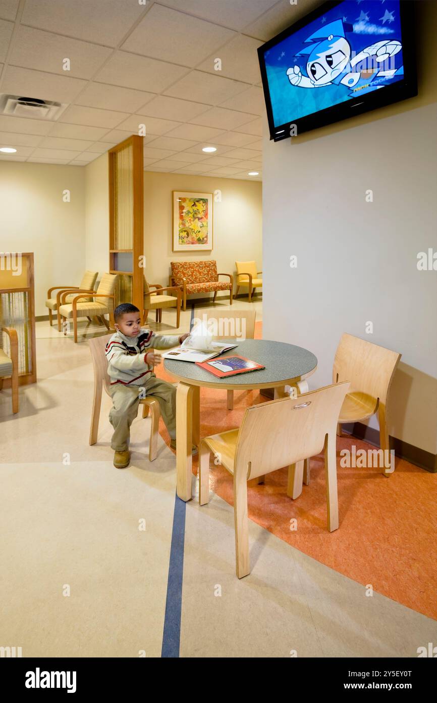 Children's hospital waiting room hi-res stock photography and images ...