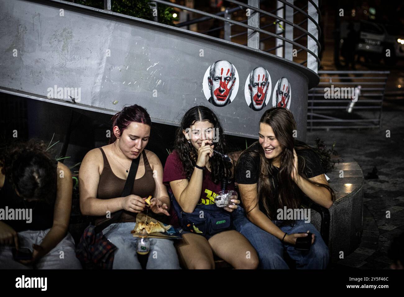Israeli girls hi-res stock photography and images - Alamy
