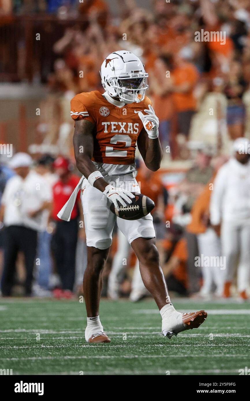 AUSTIN, TX - SEPTEMBER 21: Texas Longhorns wide receiver Matthew Golden ...