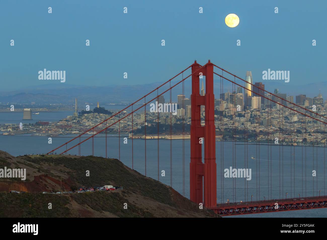 Moon Rise over Golden Gate Bridge Stock Photo - Alamy