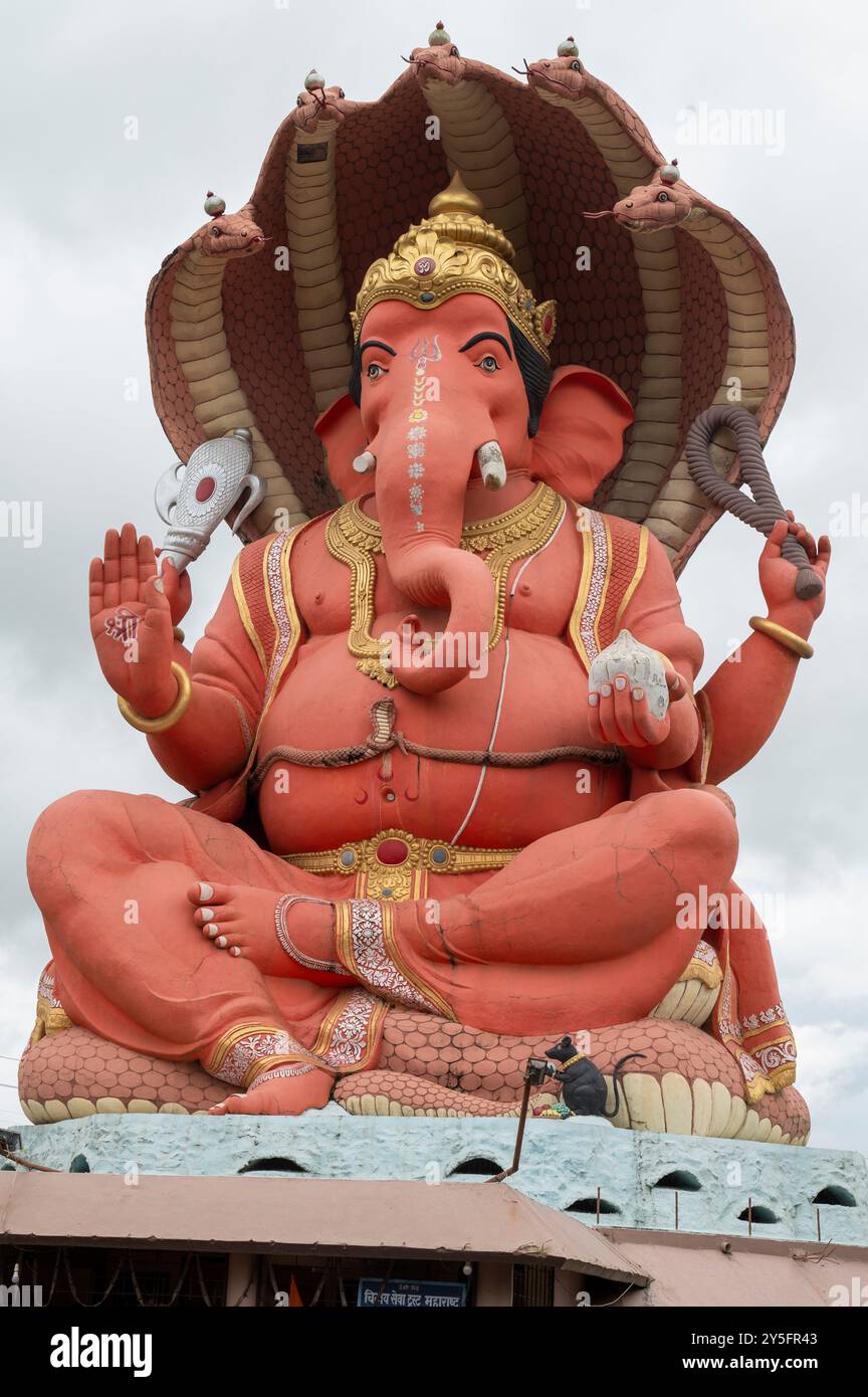 Chinmay ganadhish ganapati temple hi-res stock photography and images ...