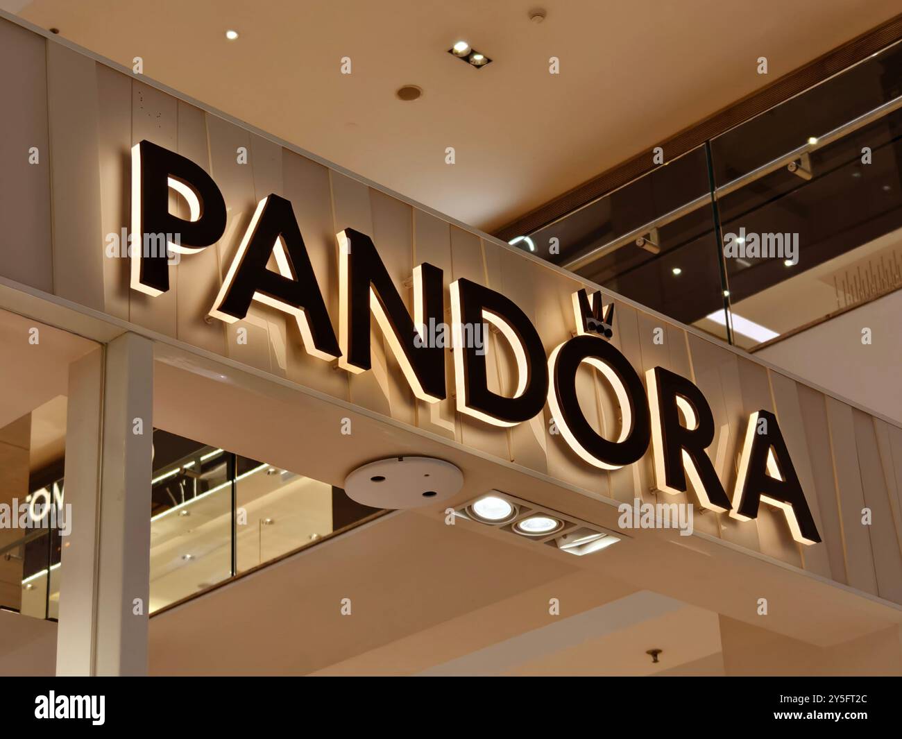 KUALA LUMPUR, MALAYSIA - AUGUST 28, 2024: Pandora brand retail shop in ...