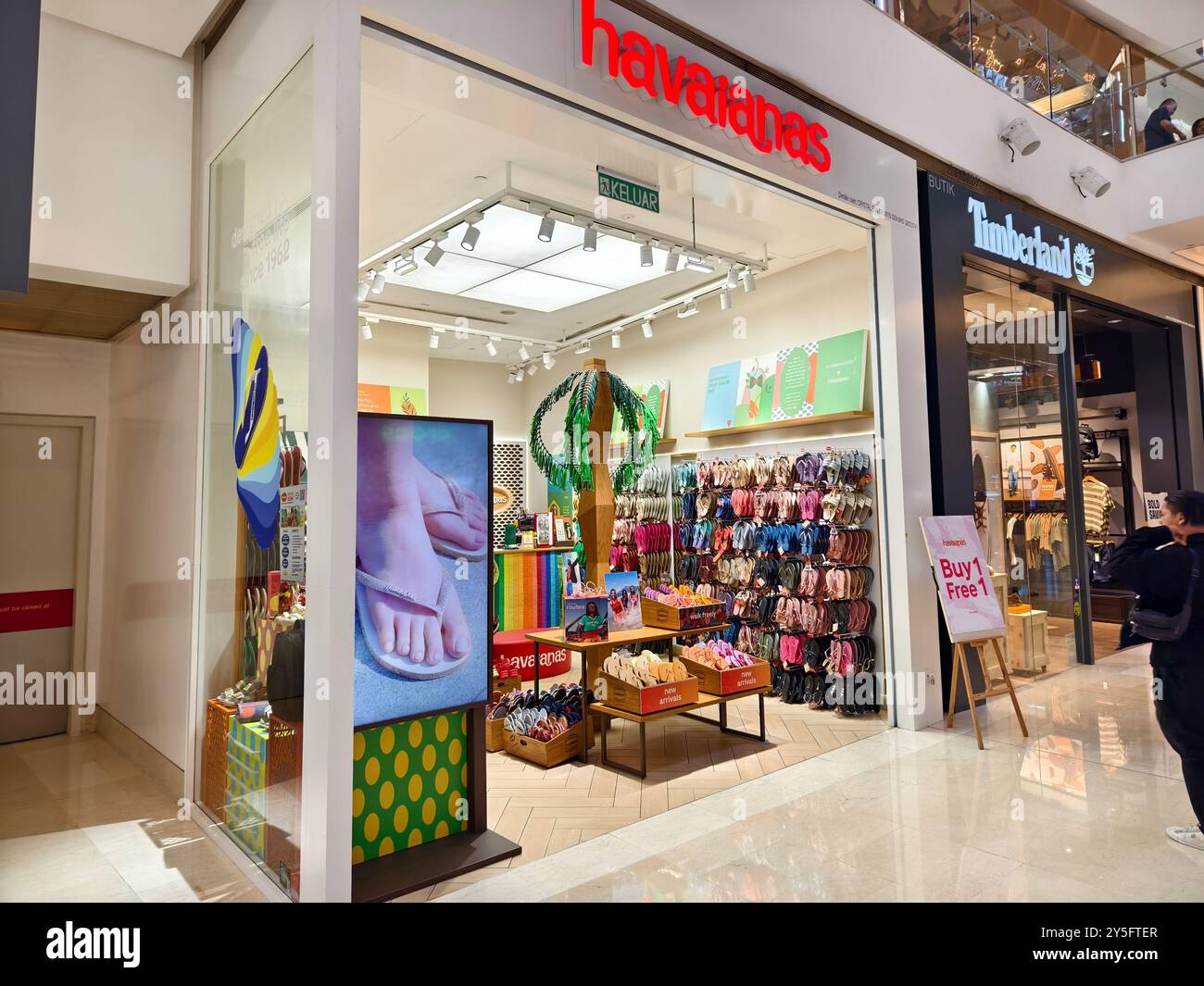 KUALA LUMPUR, MALAYSIA - AUGUST 28, 2024: Havaianas brand retail shop ...