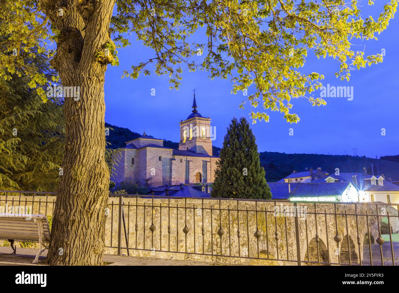 Pilgrim's bridge and church of San Nicolás de Bari in Molinaseca, Way ...
