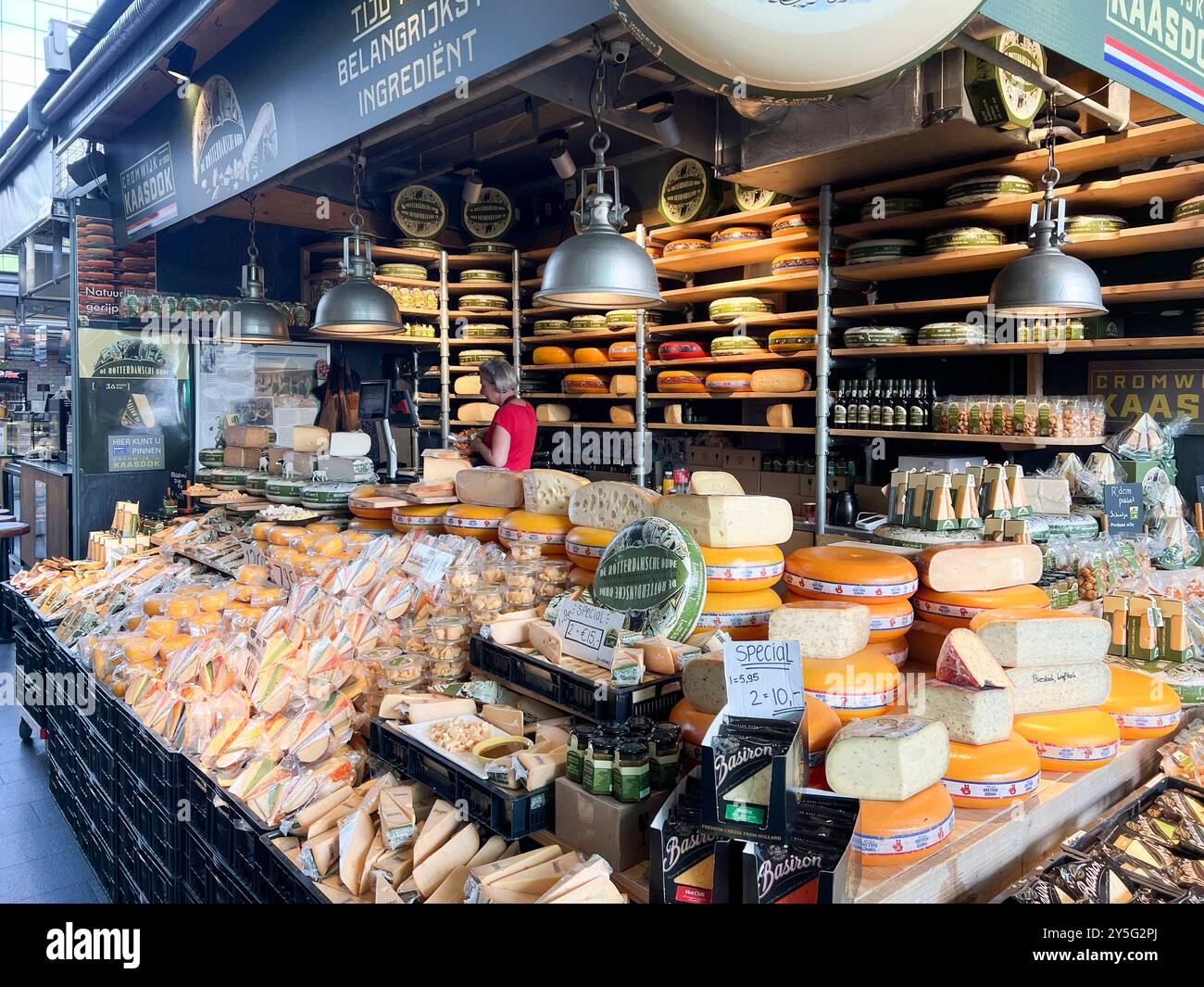 Markthalle Käsestand in der Markthalle in Rotterdam / cheese stall in ...