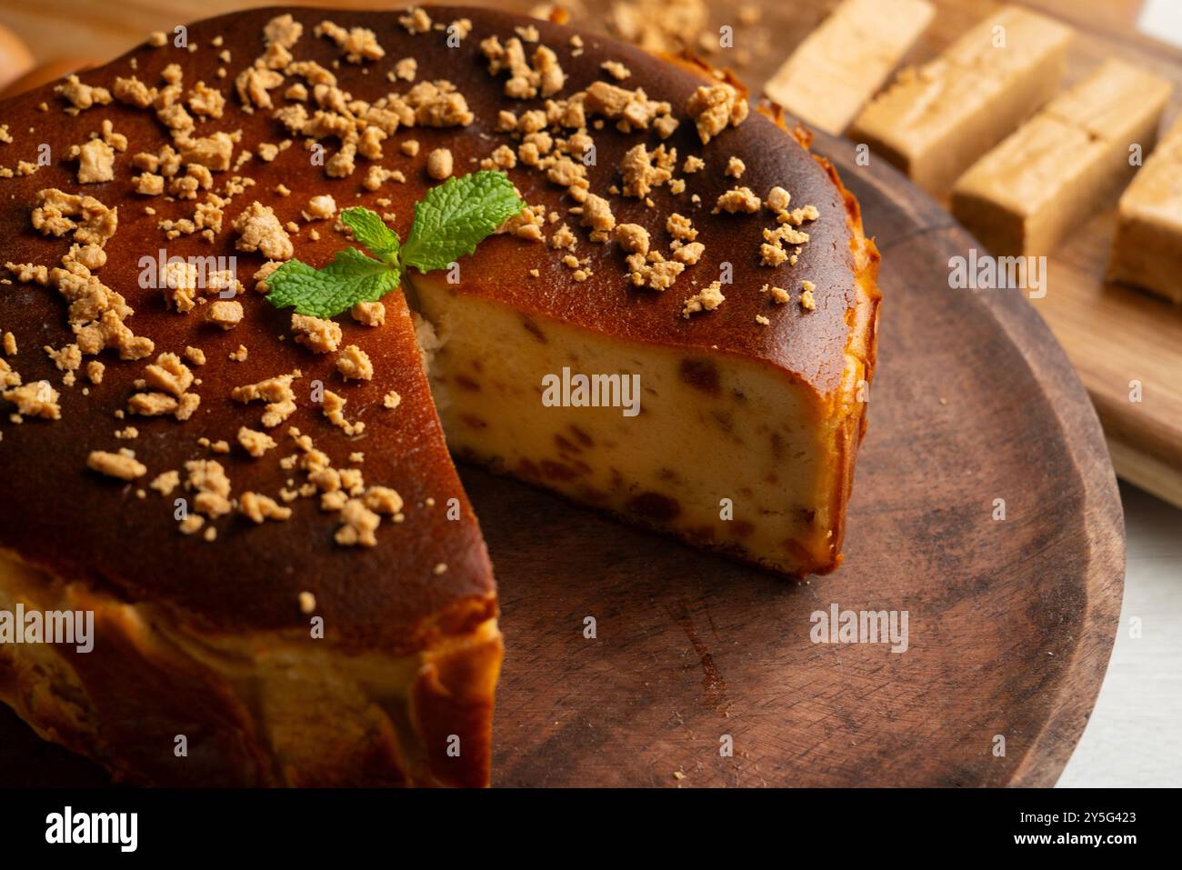 Cheesecake with mascarpone and almond nougat. Traditional Spanish ...