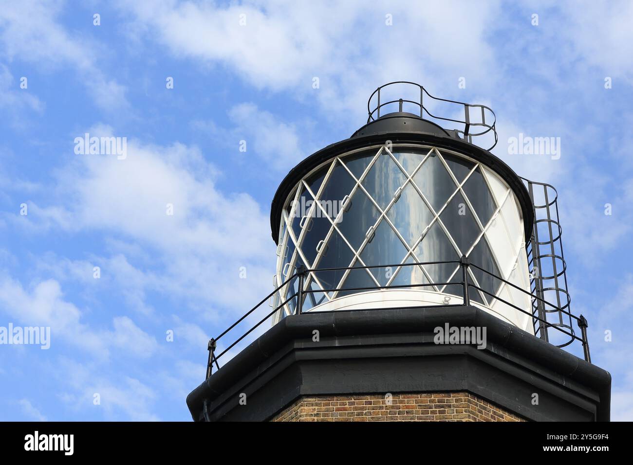 Trinity Buoy Lighthouse external view lighthouse Trinity Buoy Wharf ...