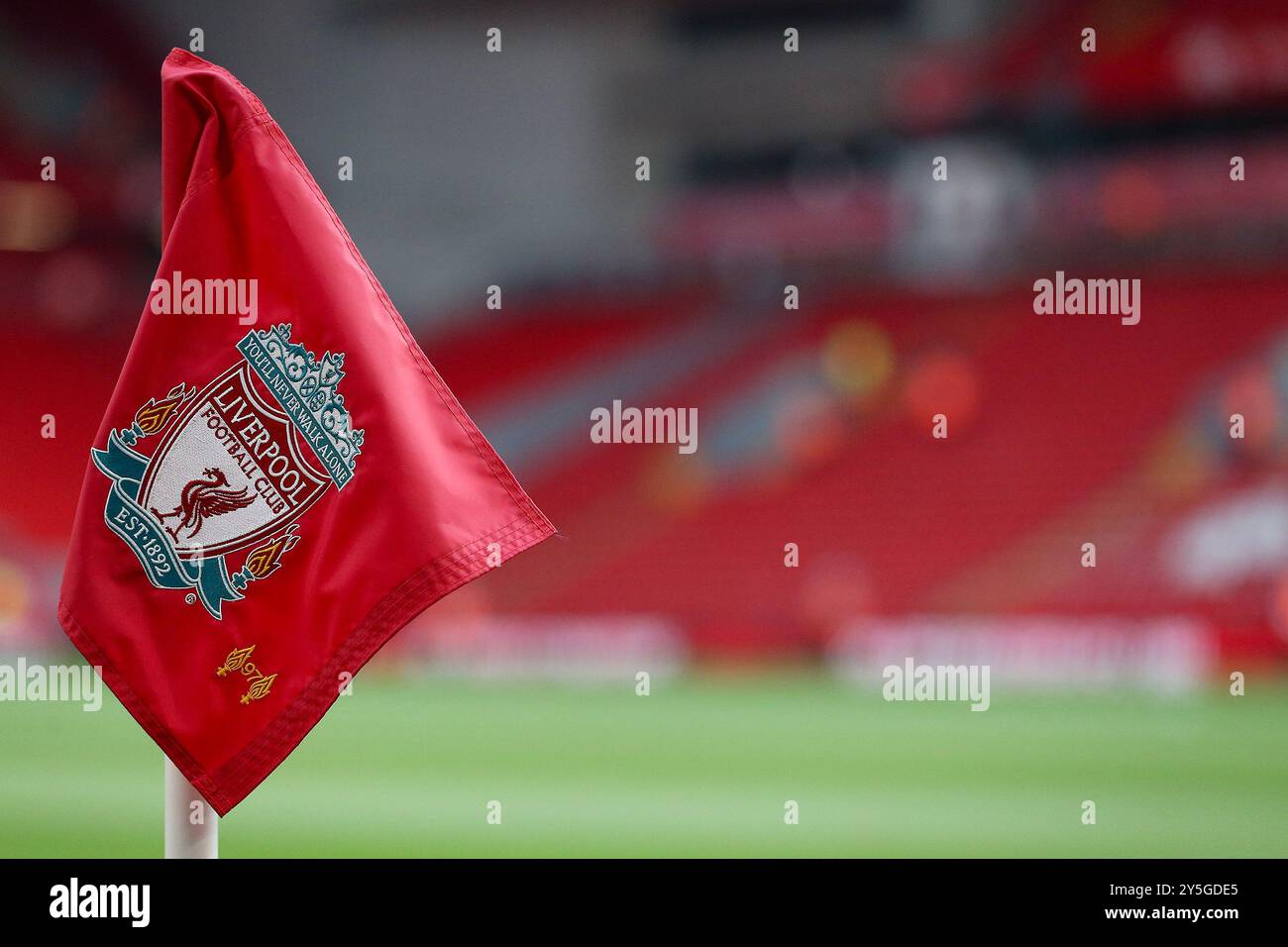 Corner flag premier league hi-res stock photography and images - Alamy