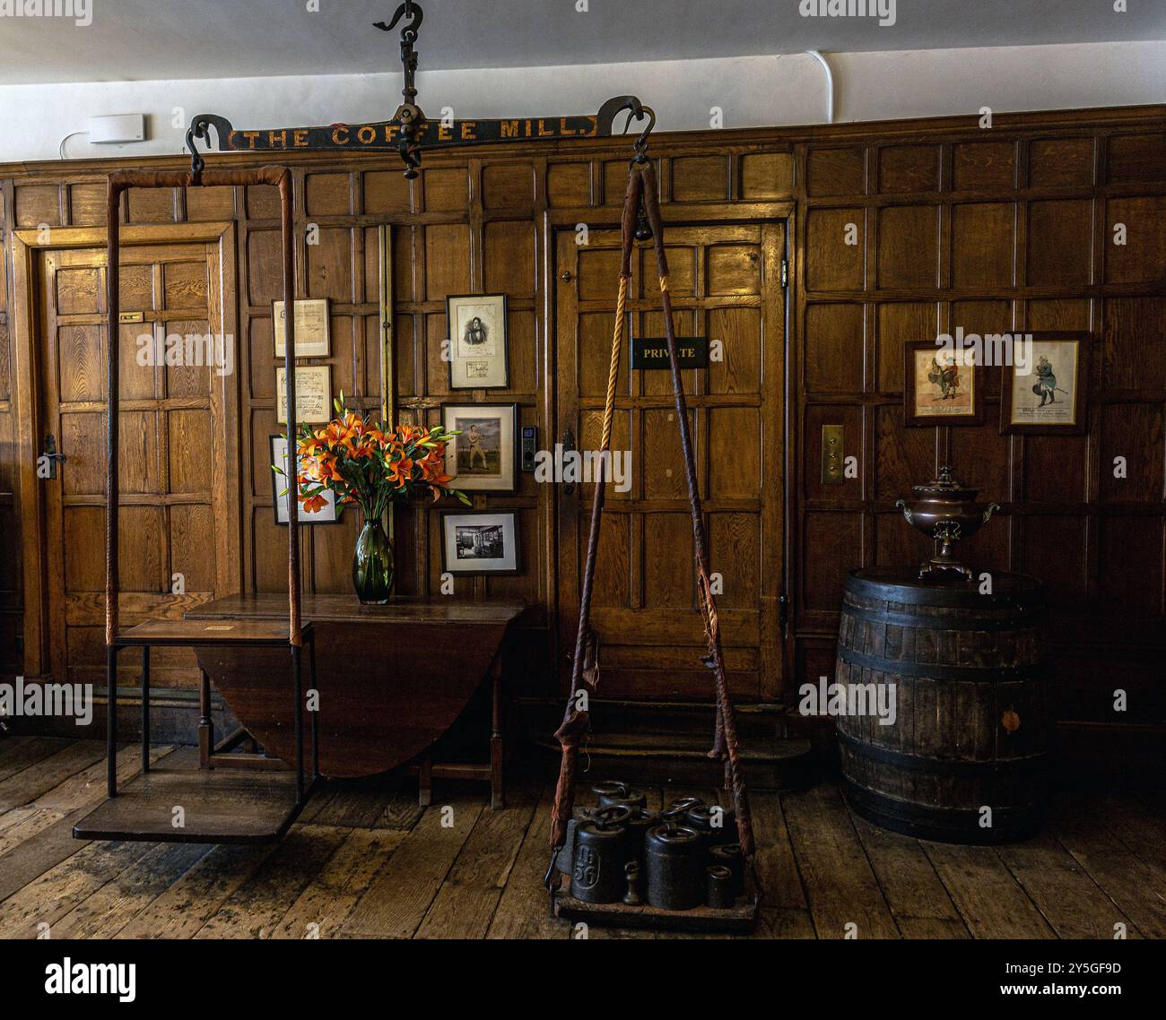 Berry Bros & Rudd Ltd, wine Merchants, St James's Street, London ...