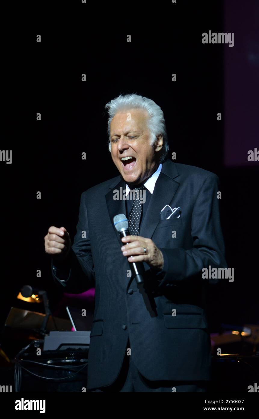 Jack jones singer hi-res stock photography and images - Alamy