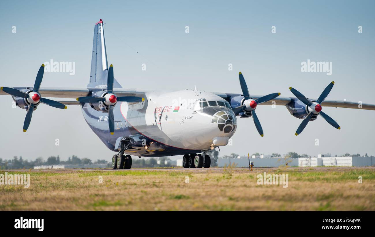 Antonov an 12 antonov airplane hi-res stock photography and images - Alamy
