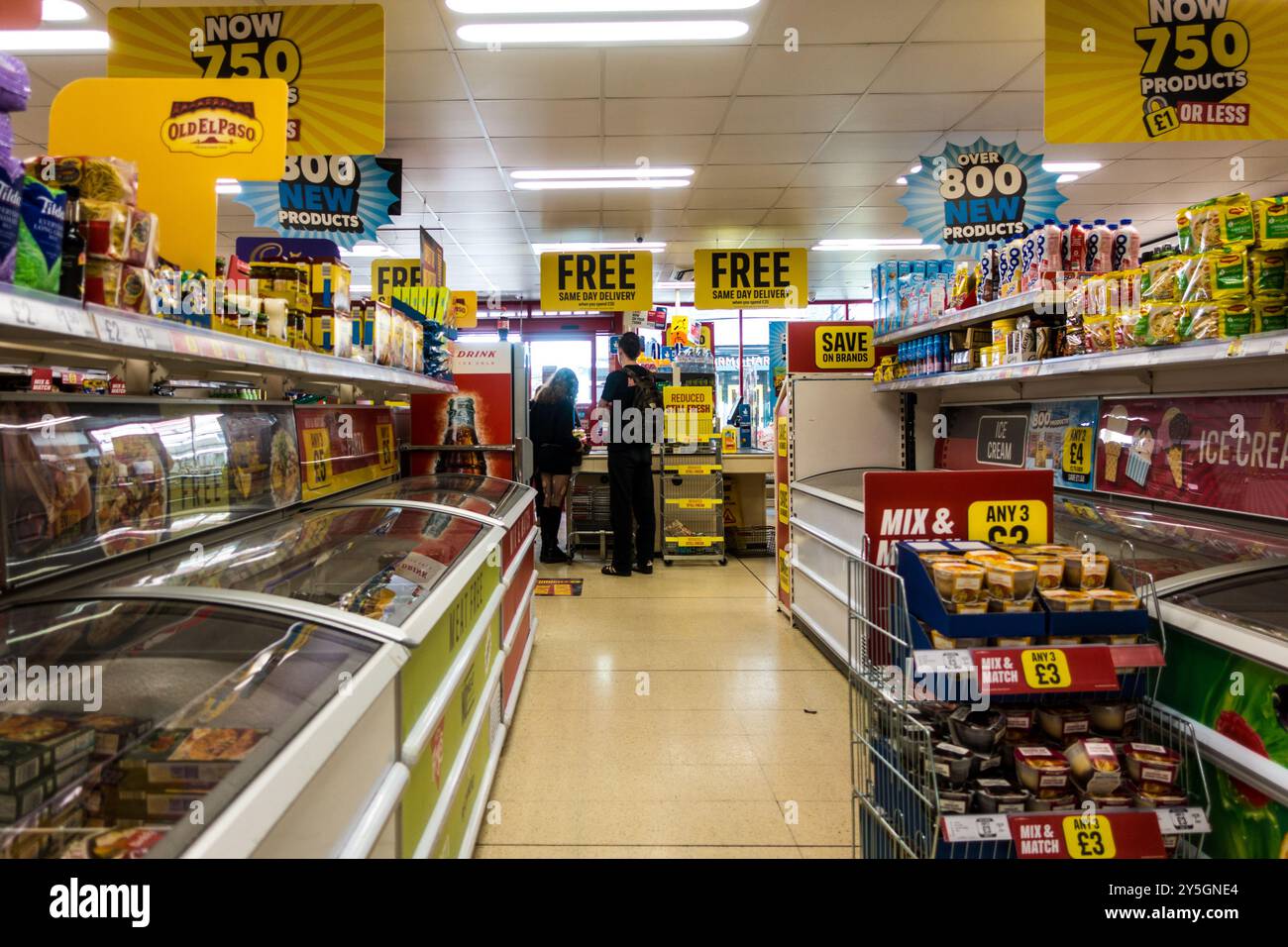 Iceland supermarket interior hi-res stock photography and images - Alamy