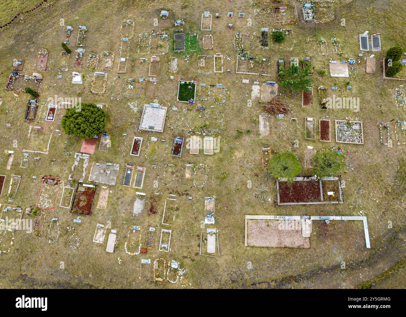 Aerial view tombstones in cemetery hi-res stock photography and images ...