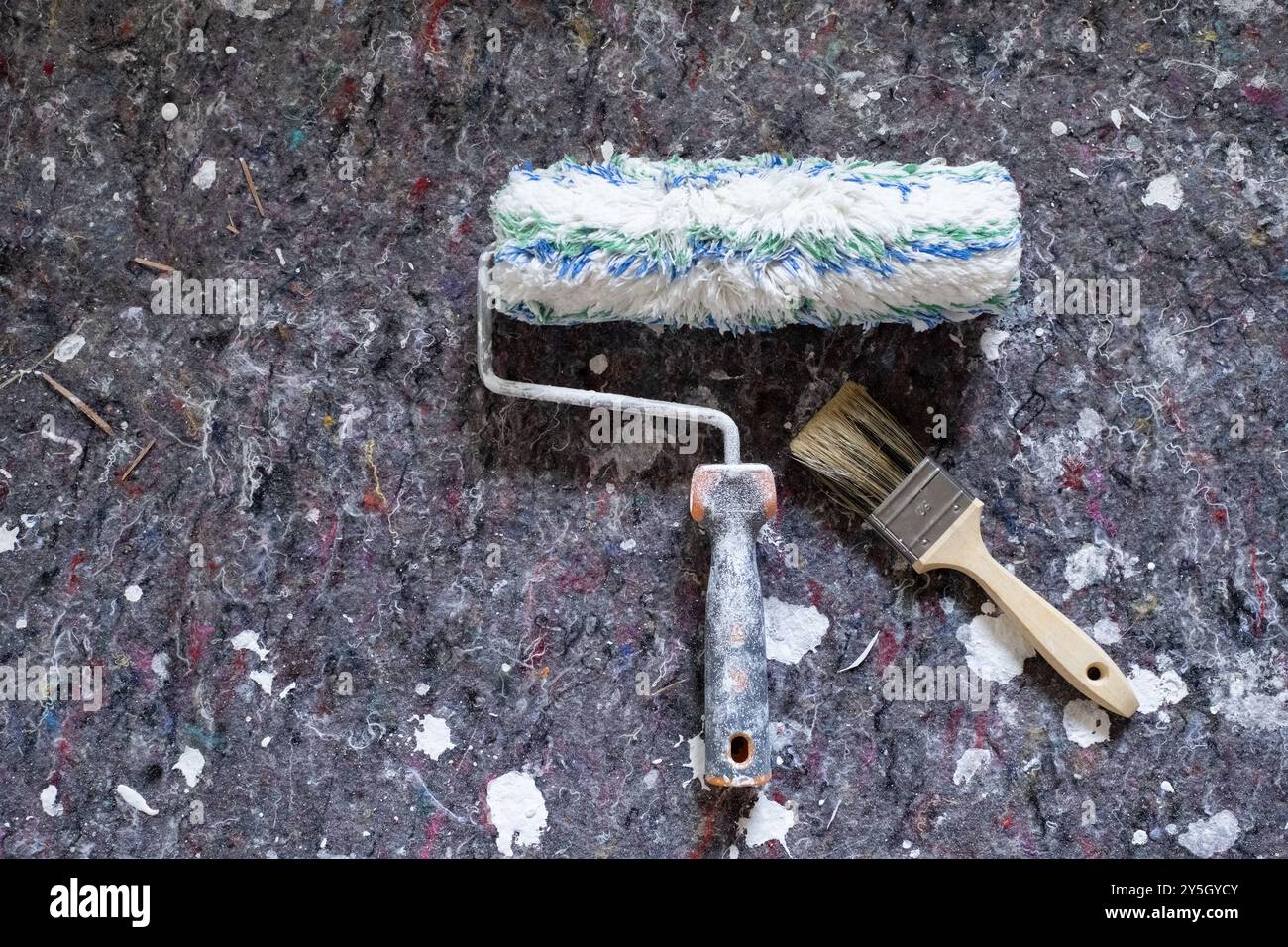 paint roller and a brush Stock Photo - Alamy