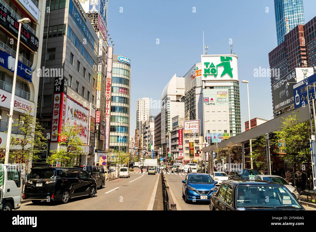 View along from middle Otakibashi-dori street in Shinjuku west. High ...