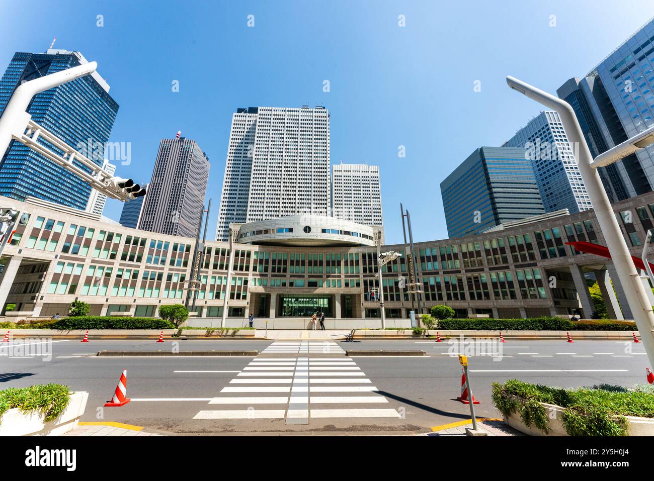 Metropolitan Assembly building with Tocho Street in the foreground and ...