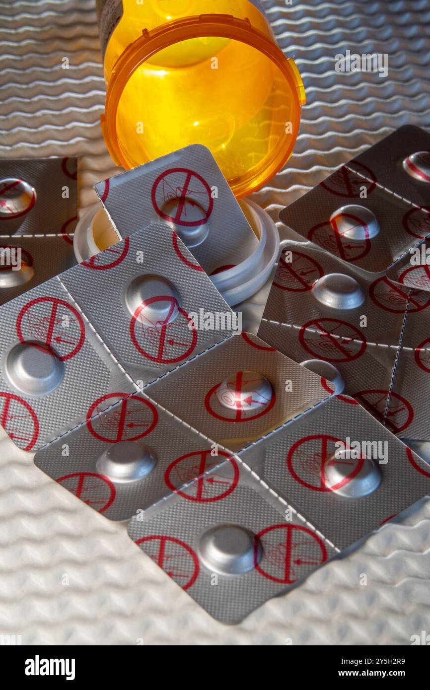 Blister pack packaging for pills and tablets provide individual dosage ...