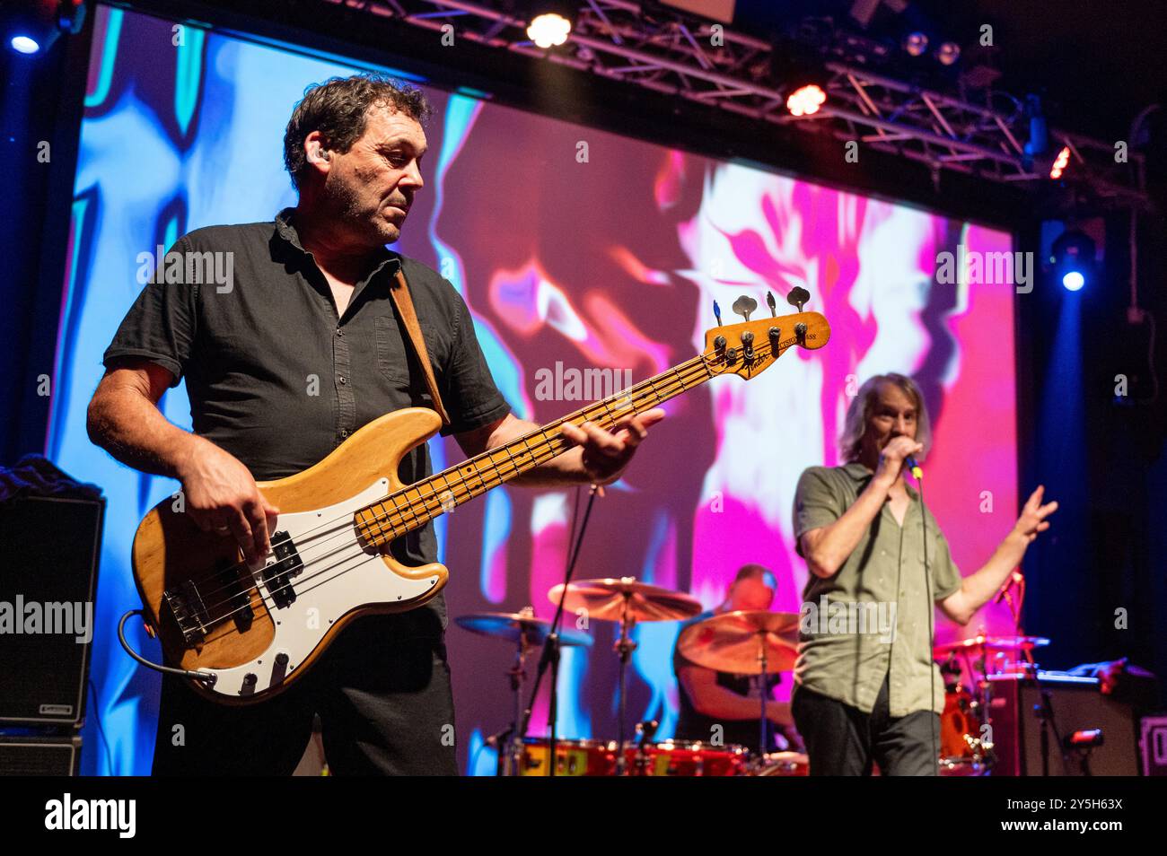 Mudhoney mark arm hi-res stock photography and images - Alamy