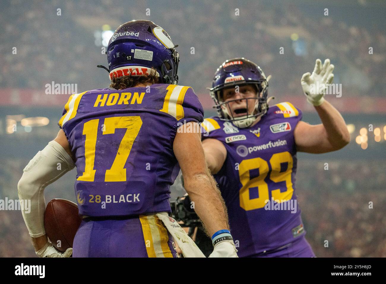 Florian Bierbaumer (Vienna Vikings, #89) feiert den Touchdown von Reece ...