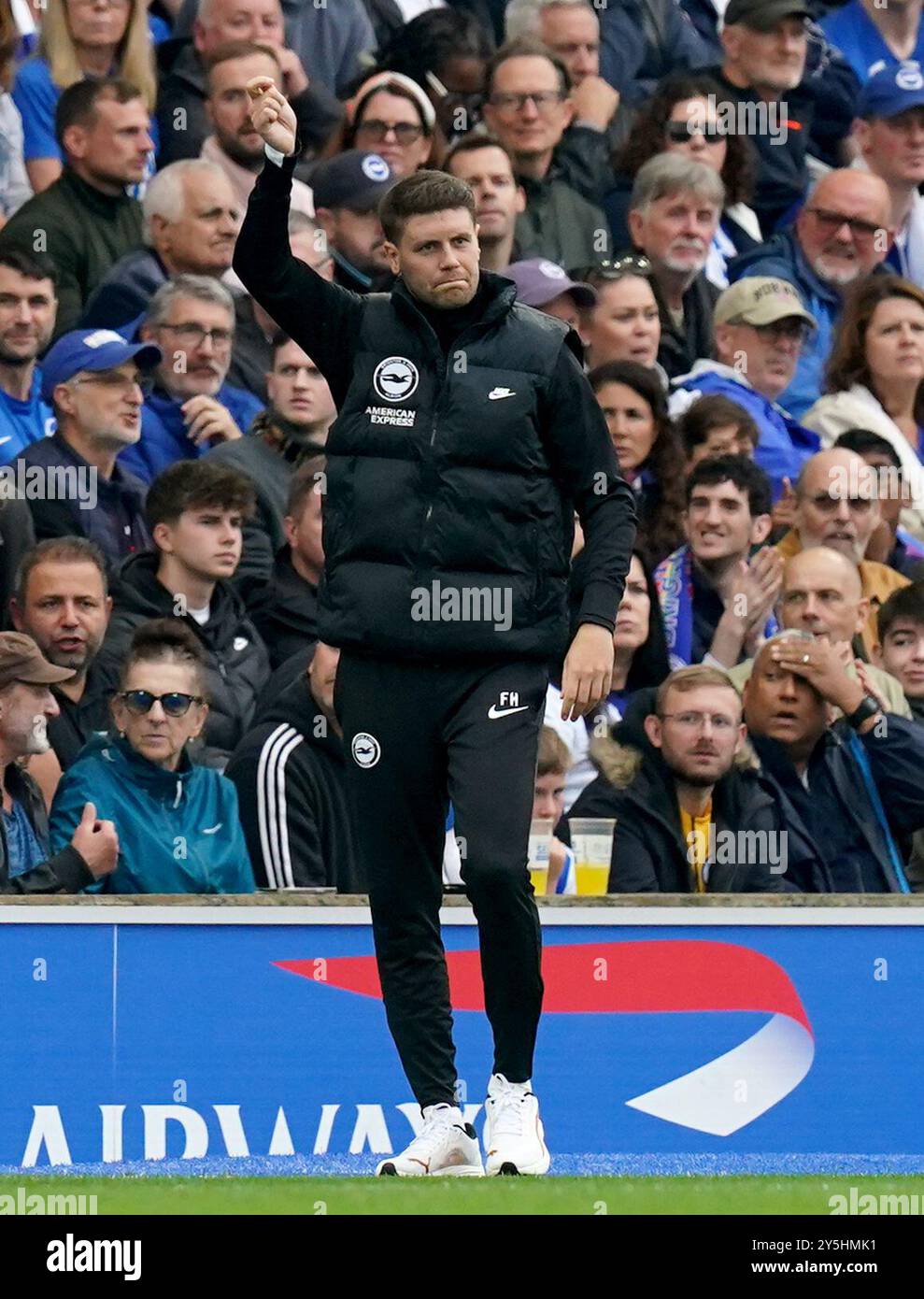 Brighton and Hove Albion manager Fabian Hurzeler during the Premier ...