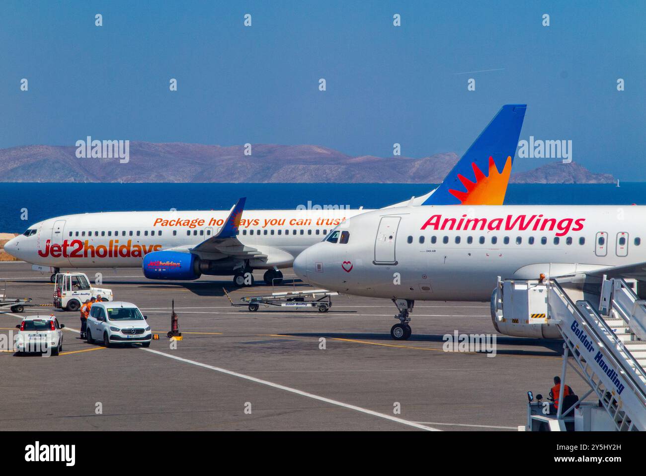 Jet2 holidays logo hi-res stock photography and images - Alamy