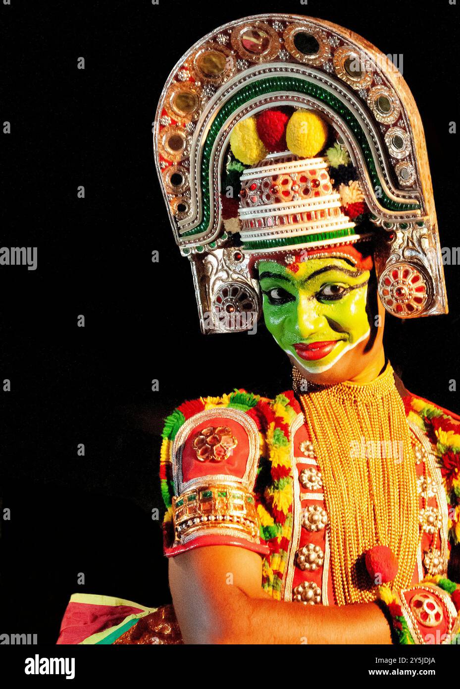 Traditional Indian Hindu dancer with painted face and exotic costume ...