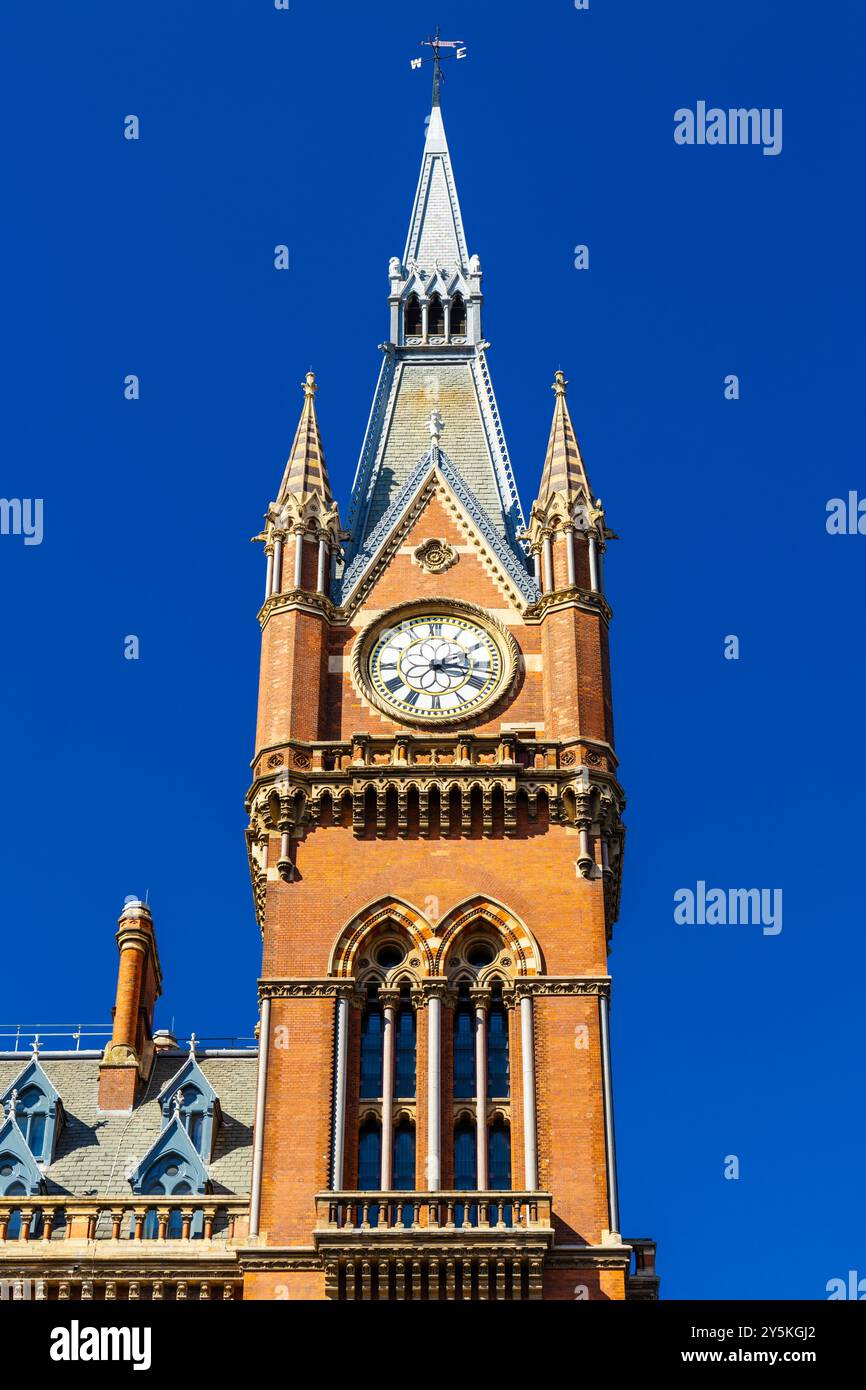 Exterior of the clock tower of 19th century Victorian St. Pancras ...