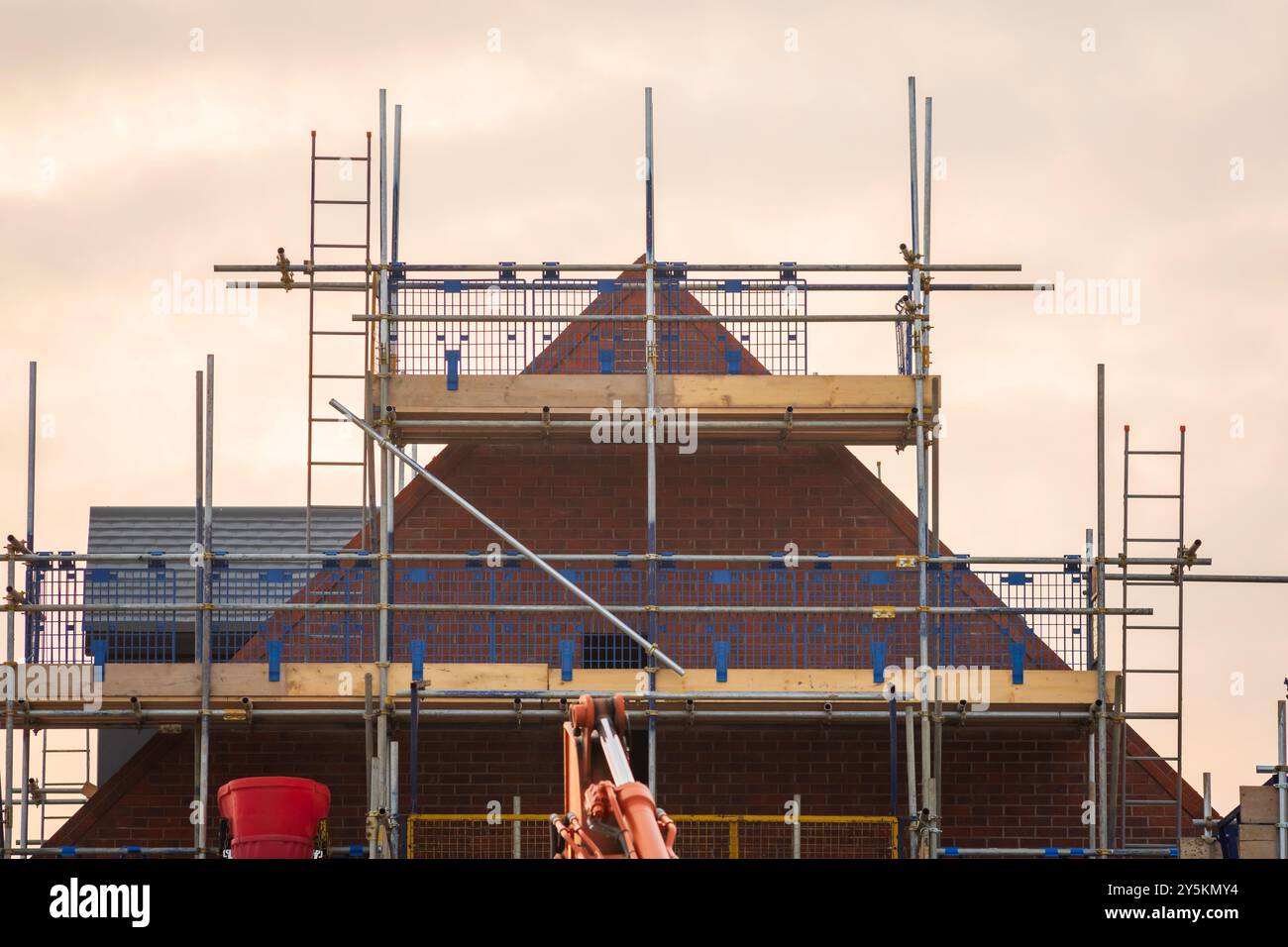 New build house development estate in england uk Stock Photo - Alamy