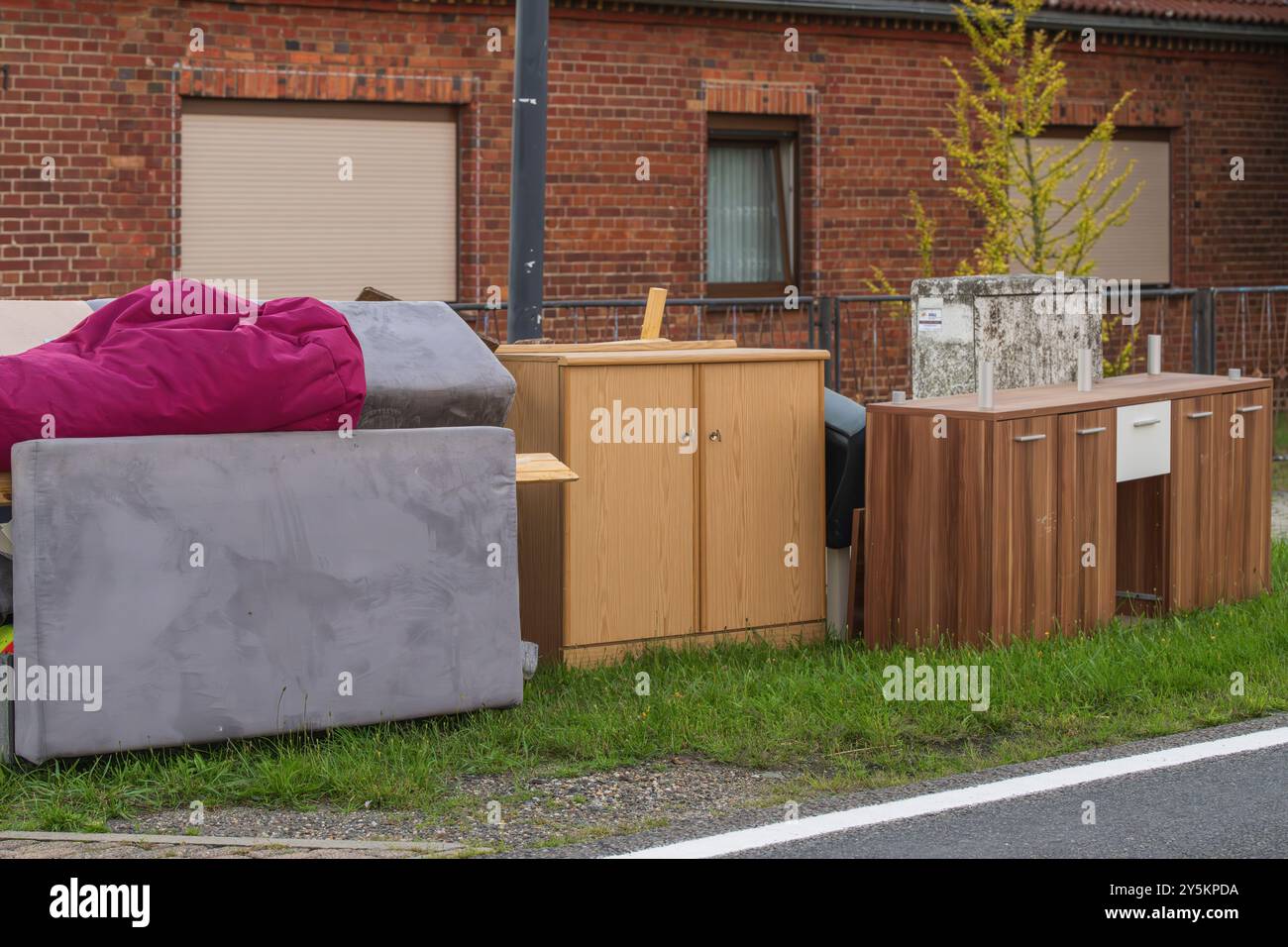Bulky waste hi-res stock photography and images - Alamy