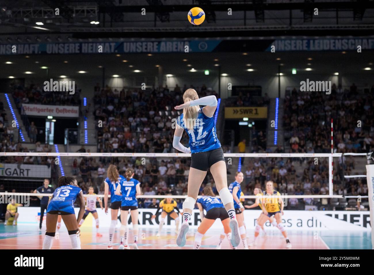 Kelsey Veltmann (Allianz MTV Stuttgart, #14) - Angabe / GER, Allianz ...